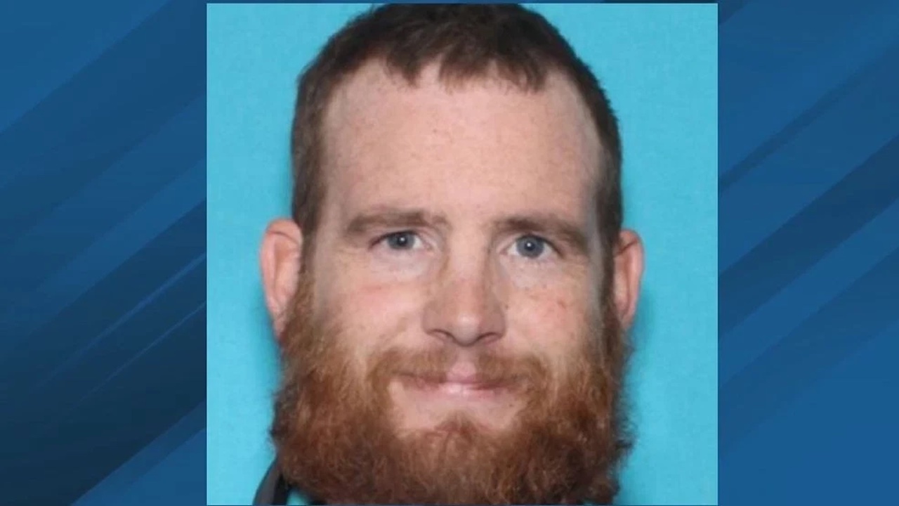 BLUE ALERT: Statewide manhunt in Texas for suspect accused of shooting ...
